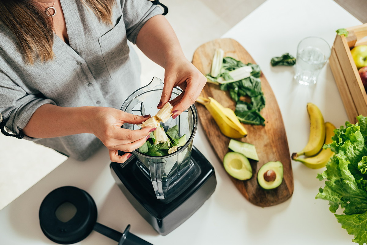 How to Make a Smoothie: Easy Step-By-Step Guide