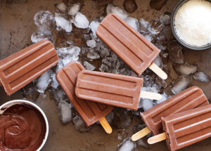 How to Make Chocolate Popsicles With Just 6 Ingredients