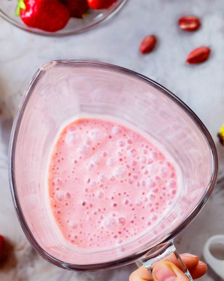 How to Make a Smoothie: Easy Step-By-Step Guide